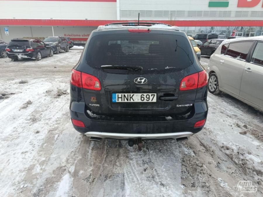 Melns Hyundai Santa Fe 2007 Panevēža, ar dzinēja tilpumu 2.20 L un nobraukumu 336 tūkst. km par 2500 €, foto 6 vietnē AUTOMOTO.COM.LV