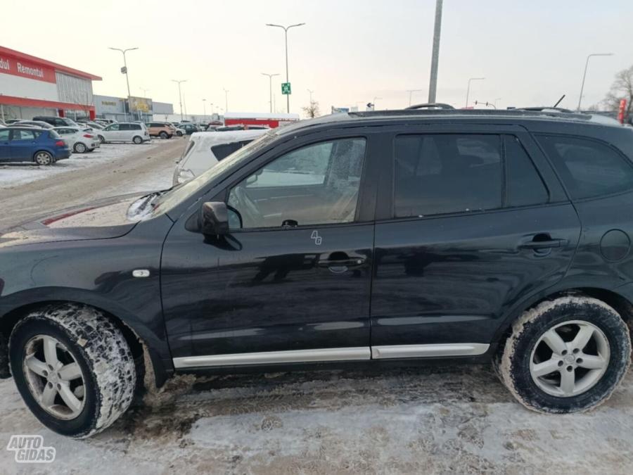 Melns Hyundai Santa Fe 2007 Panevēža, ar dzinēja tilpumu 2.20 L un nobraukumu 336 tūkst. km par 2500 €, foto 13 vietnē AUTOMOTO.COM.LV