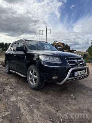 Black Hyundai Santa Fe 2007 in Jekabpils, with an engine capacity of 2.20 L and mileage of 470 thousand km for 2200 €, photo  on AUTOMOTO.COM.LV