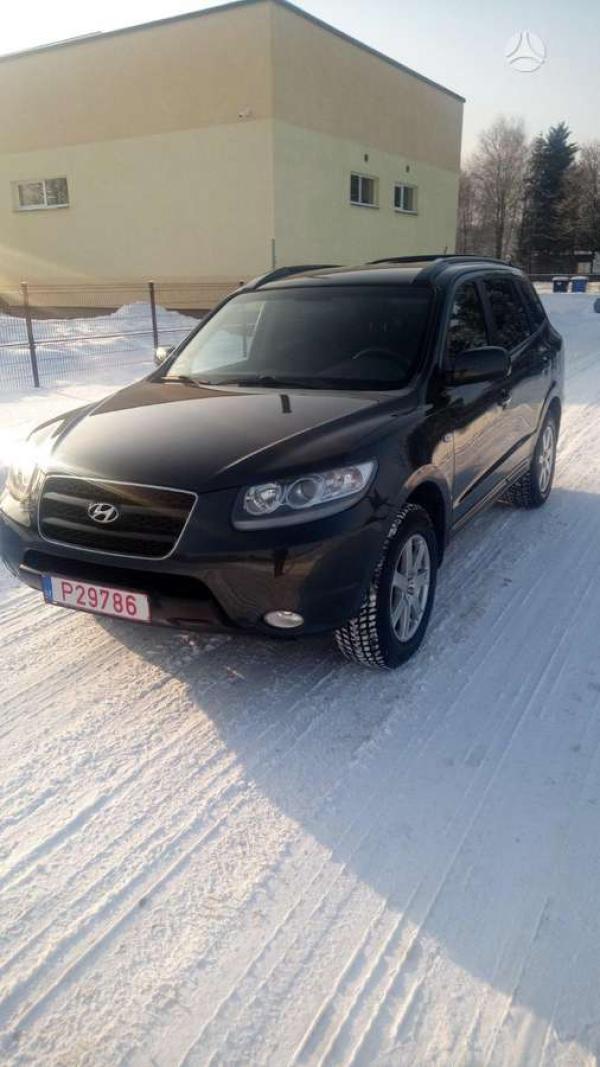 Black Hyundai Santa Fe 2007 in Prienai, with an engine capacity of 2.20 L and mileage of 162 thousand km for 4900 €, photo 3 on AUTOMOTO.COM.LV