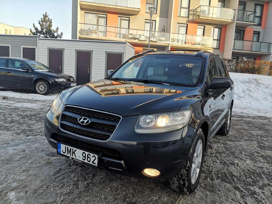Melns Hyundai Santa Fe 2007 Klaipėda, ar dzinēja tilpumu 2.20 L un nobraukumu 286 tūkst. km par 2999 €, foto 2 vietnē AUTOMOTO.COM.LV
