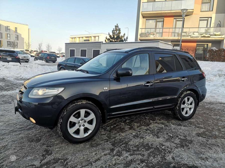 Melns Hyundai Santa Fe 2007 Klaipėda, ar dzinēja tilpumu 2.20 L un nobraukumu 286 tūkst. km par 2999 €, foto 9 vietnē AUTOMOTO.COM.LV