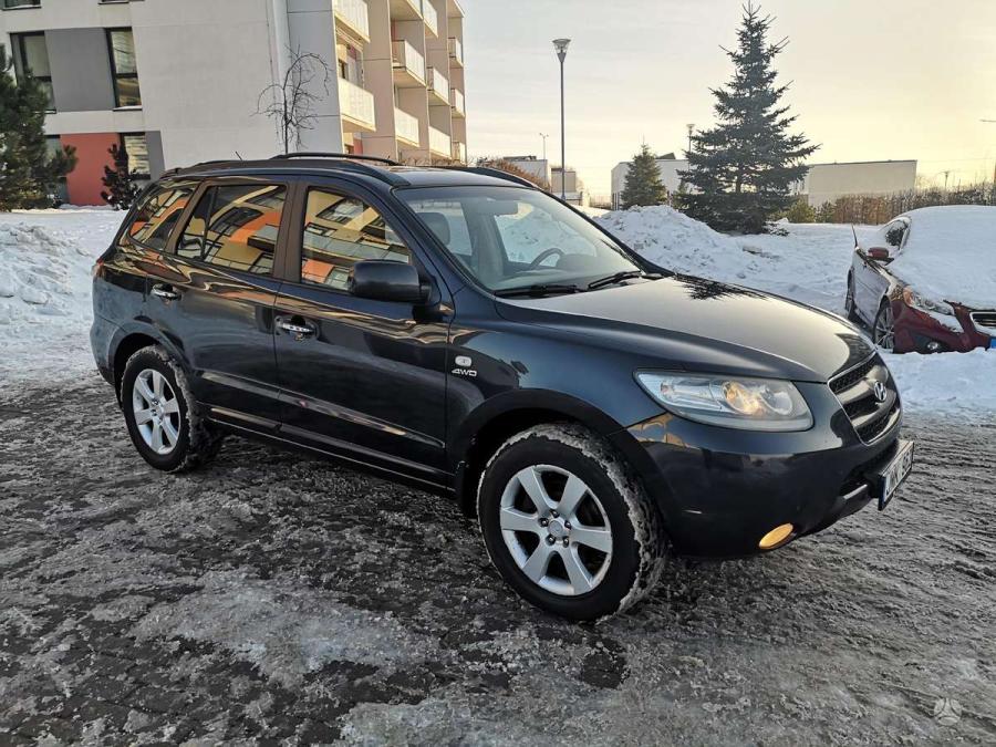 Melns Hyundai Santa Fe 2007 Klaipėda, ar dzinēja tilpumu 2.20 L un nobraukumu 286 tūkst. km par 2999 €, foto 14 vietnē AUTOMOTO.COM.LV