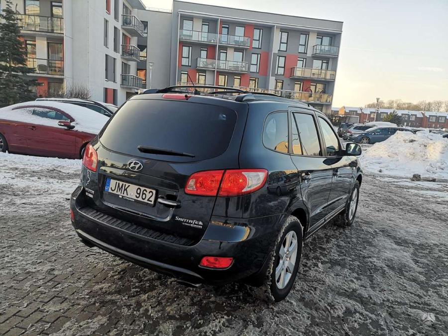 Melns Hyundai Santa Fe 2007 Klaipėda, ar dzinēja tilpumu 2.20 L un nobraukumu 286 tūkst. km par 2999 €, foto 16 vietnē AUTOMOTO.COM.LV
