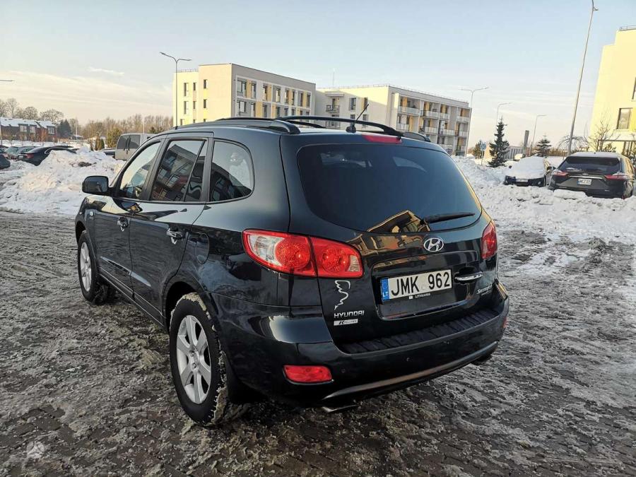 Melns Hyundai Santa Fe 2007 Klaipėda, ar dzinēja tilpumu 2.20 L un nobraukumu 286 tūkst. km par 2999 €, foto 22 vietnē AUTOMOTO.COM.LV