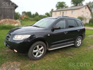 Black Hyundai Santa Fe 2007 in Madona, with an engine capacity of 2.20 L and mileage of 287 thousand km for 3500 €, photo  on AUTOMOTO.COM.LV