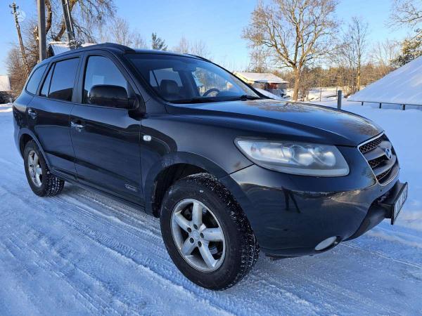Black Hyundai Santa Fe 2007 in Kaunas, with an engine capacity of 2.19 L and mileage of 207 thousand km for 3450 €, photo 1 on AUTOMOTO.COM.LV