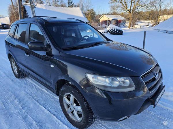 Melns Hyundai Santa Fe 2007 Kauņa, ar dzinēja tilpumu 2.19 L un nobraukumu 207 tūkst. km par 3450 €, foto 3 vietnē AUTOMOTO.COM.LV