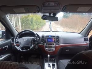 Melns Hyundai Santa Fe 2007 Jegeva, ar dzinēja tilpumu 2.20 L un nobraukumu 410 tūkst. km par 3700 €, foto 5 vietnē AUTOMOTO.COM.LV