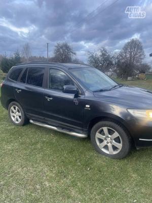 Black Hyundai Santa Fe 2007 in Vilnius, with an engine capacity of 2.20 L and mileage of 263 thousand km for 3999 €, photo 3 on AUTOMOTO.COM.LV