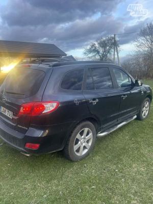 Black Hyundai Santa Fe 2007 in Vilnius, with an engine capacity of 2.20 L and mileage of 263 thousand km for 3999 €, photo 5 on AUTOMOTO.COM.LV
