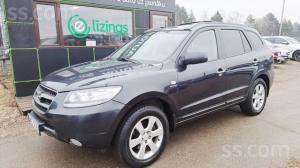 Black Hyundai Santa Fe 2007 in Riga, with an engine capacity of 2.20 L and mileage of 326 thousand km for 3490 €, photo  on AUTOMOTO.COM.LV