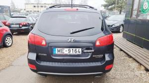 Black Hyundai Santa Fe 2007 in Riga, with an engine capacity of 2.20 L and mileage of 326 thousand km for 3490 €, photo 11 on AUTOMOTO.COM.LV