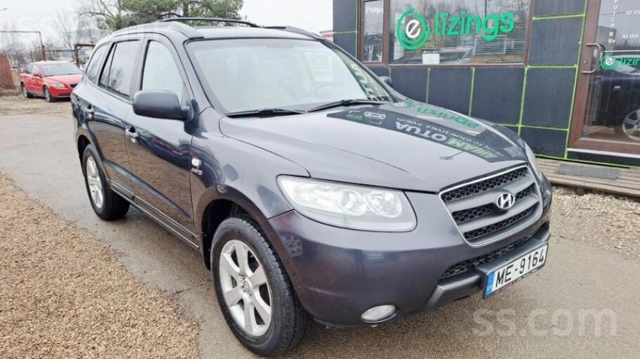 Black Hyundai Santa Fe 2007 in Riga, with an engine capacity of 2.20 L and mileage of 326 thousand km for 3490 €, photo 14 on AUTOMOTO.COM.LV