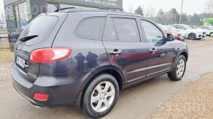 Black Hyundai Santa Fe 2007 in Riga, with an engine capacity of 2.20 L and mileage of 326 thousand km for 3490 €, photo 15 on AUTOMOTO.COM.LV