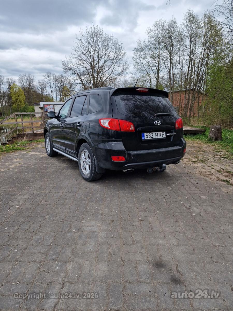 Melns Hyundai Santa Fe 2007 Jegeva, ar dzinēja tilpumu 2.20 L un nobraukumu 411 tūkst. km par 2800 €, foto 4 vietnē AUTOMOTO.COM.LV