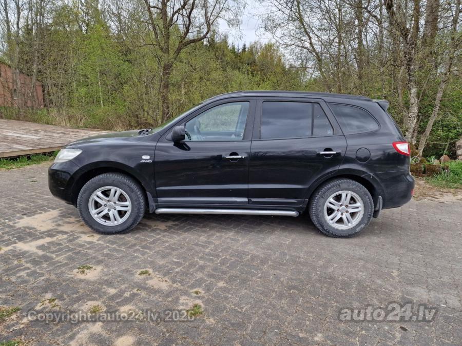 Melns Hyundai Santa Fe 2007 Jegeva, ar dzinēja tilpumu 2.20 L un nobraukumu 411 tūkst. km par 2800 €, foto 6 vietnē AUTOMOTO.COM.LV