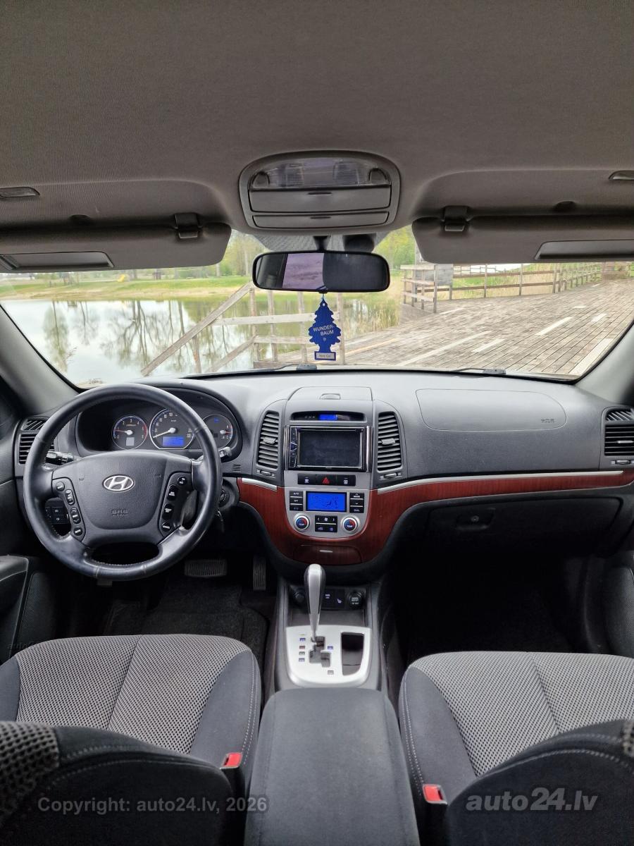 Melns Hyundai Santa Fe 2007 Jegeva, ar dzinēja tilpumu 2.20 L un nobraukumu 411 tūkst. km par 2800 €, foto 8 vietnē AUTOMOTO.COM.LV