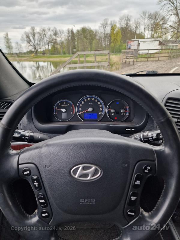 Melns Hyundai Santa Fe 2007 Jegeva, ar dzinēja tilpumu 2.20 L un nobraukumu 411 tūkst. km par 2800 €, foto 8 vietnē AUTOMOTO.COM.LV
