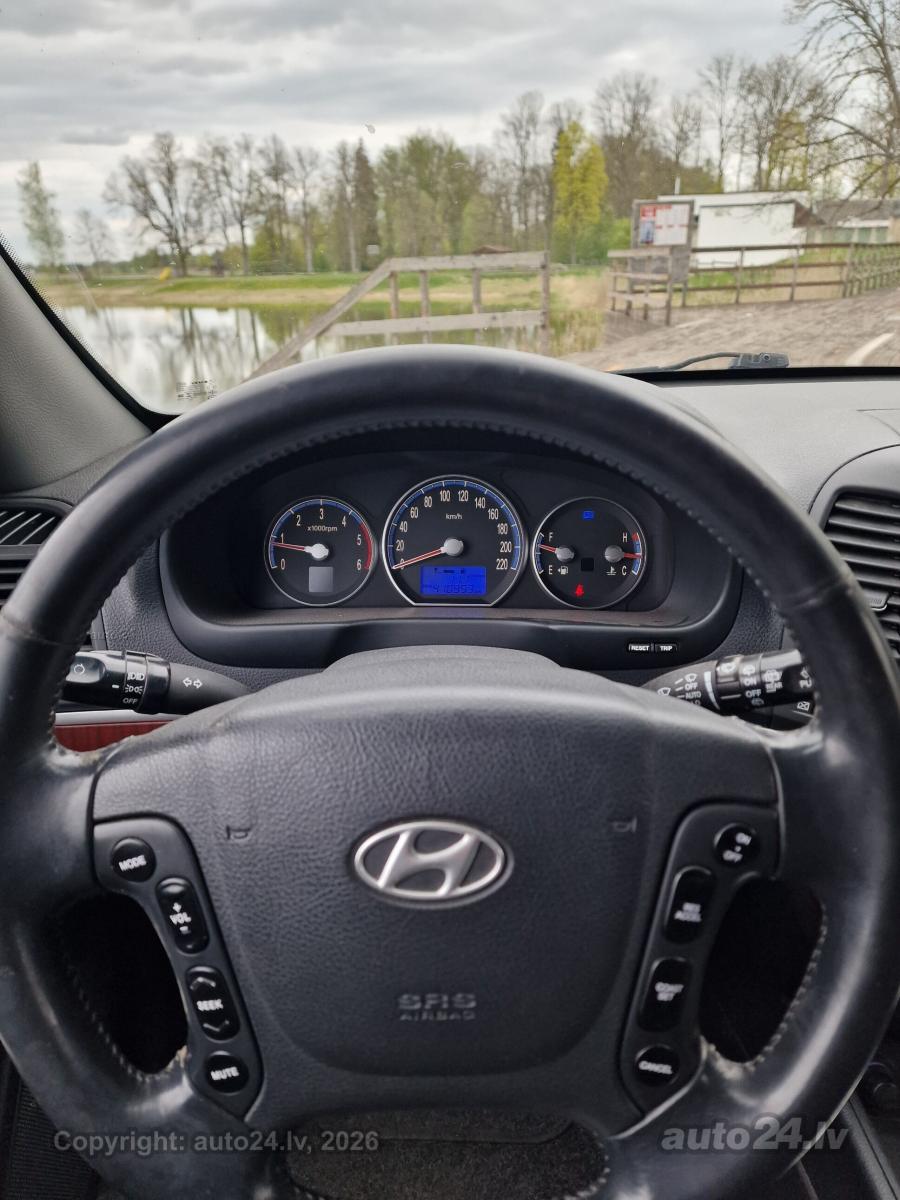 Melns Hyundai Santa Fe 2007 Jegeva, ar dzinēja tilpumu 2.20 L un nobraukumu 411 tūkst. km par 2800 €, foto 9 vietnē AUTOMOTO.COM.LV