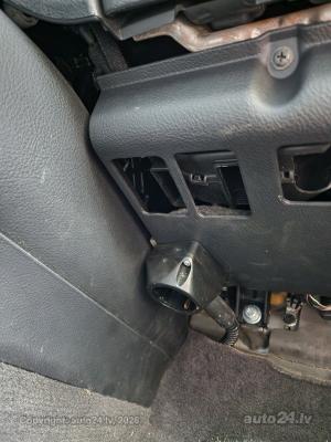 Melns Hyundai Santa Fe 2007 Jegeva, ar dzinēja tilpumu 2.20 L un nobraukumu 411 tūkst. km par 2800 €, foto 18 vietnē AUTOMOTO.COM.LV