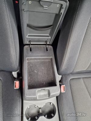 Melns Hyundai Santa Fe 2007 Jegeva, ar dzinēja tilpumu 2.20 L un nobraukumu 411 tūkst. km par 2800 €, foto 19 vietnē AUTOMOTO.COM.LV