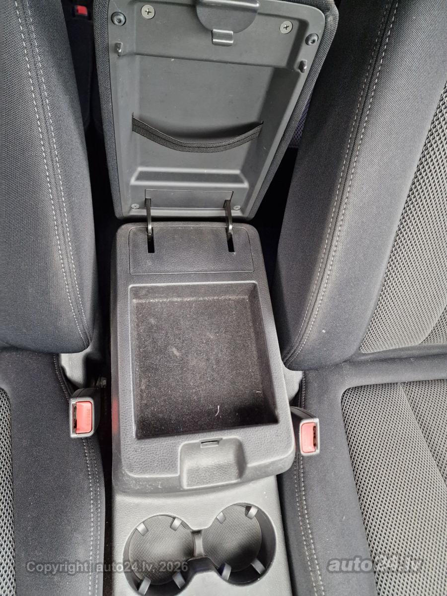Melns Hyundai Santa Fe 2007 Jegeva, ar dzinēja tilpumu 2.20 L un nobraukumu 411 tūkst. km par 2800 €, foto 19 vietnē AUTOMOTO.COM.LV
