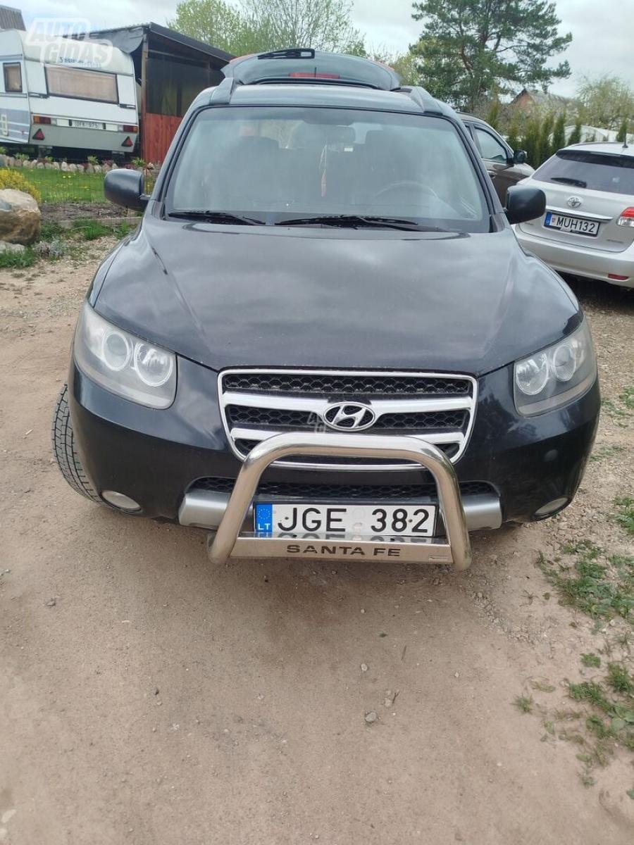 Melns Hyundai Santa Fe 2007 Šauļi, ar dzinēja tilpumu 2.20 L un nobraukumu 410 tūkst. km par 3000 €, foto 3 vietnē AUTOMOTO.COM.LV