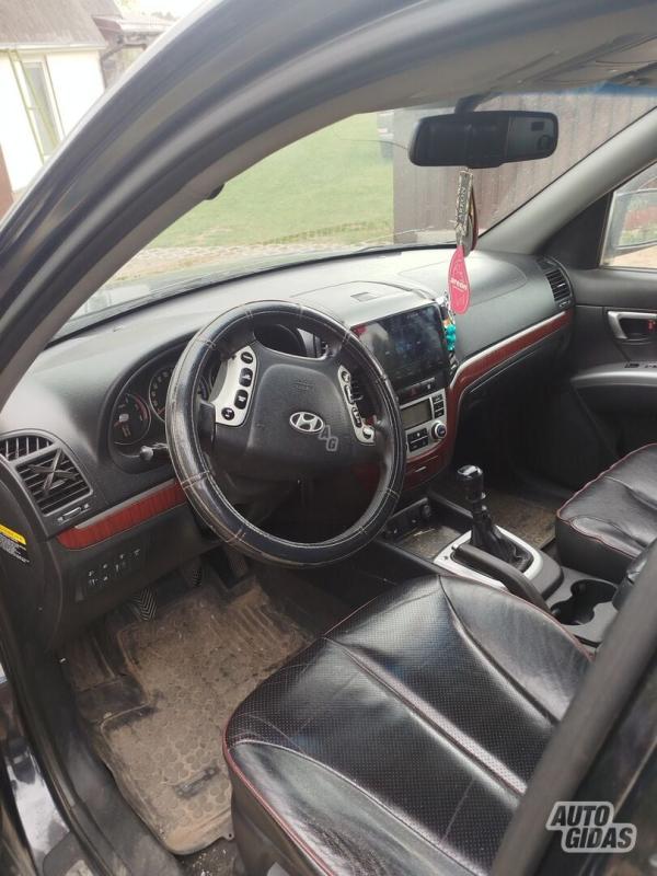 Melns Hyundai Santa Fe 2007 Šauļi, ar dzinēja tilpumu 2.20 L un nobraukumu 410 tūkst. km par 3000 €, foto 4 vietnē AUTOMOTO.COM.LV