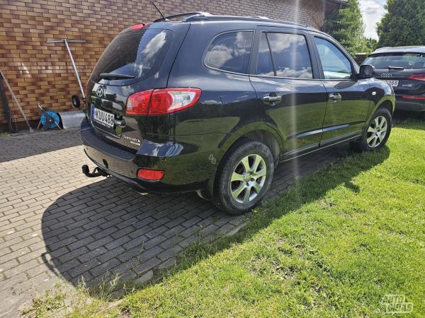 Black Hyundai Santa Fe 2007 in Klaipeda, with an engine capacity of 2.20 L and mileage of 306 thousand km for 2550 €, photo 3 on AUTOMOTO.COM.LV