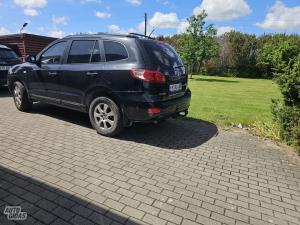 Black Hyundai Santa Fe 2007 in Klaipeda, with an engine capacity of 2.20 L and mileage of 306 thousand km for 2550 €, photo 6 on AUTOMOTO.COM.LV
