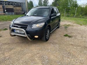 Black Hyundai Santa Fe 2007 in Riga, with an engine capacity of 2.20 L and mileage of 0 thousand km for 4499 €, photo 5 on AUTOMOTO.COM.LV