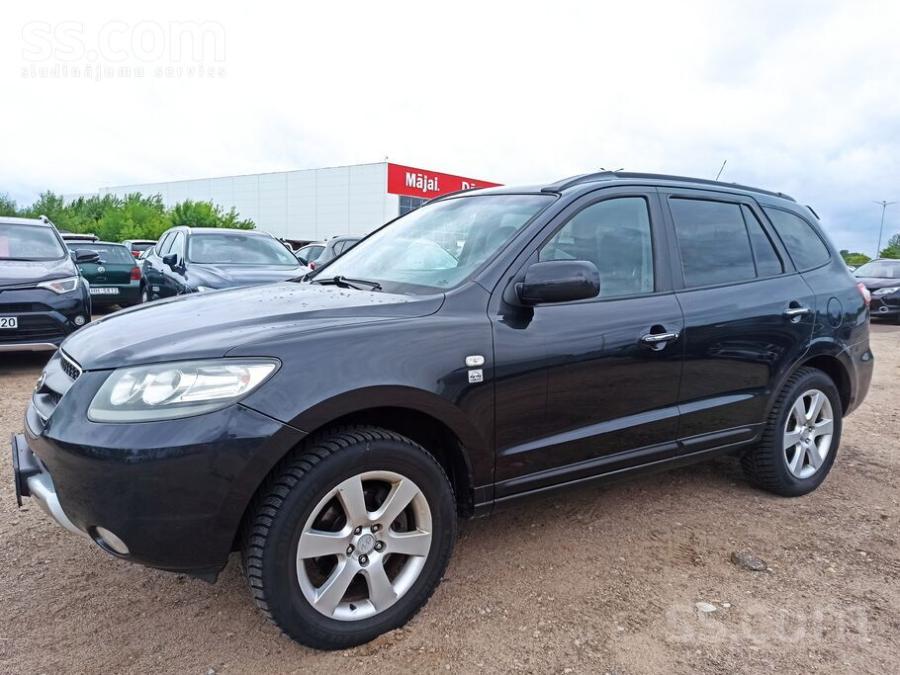 Black Hyundai Santa Fe 2007 in Daugavpils, with an engine capacity of 2.20 L and mileage of 0 thousand km for 4300 €, photo 5 on AUTOMOTO.COM.LV