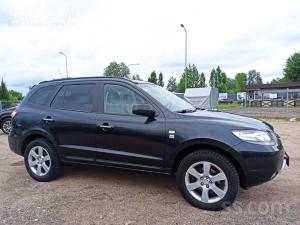 Black Hyundai Santa Fe 2007 in Daugavpils, with an engine capacity of 2.20 L and mileage of 0 thousand km for 4300 €, photo 9 on AUTOMOTO.COM.LV