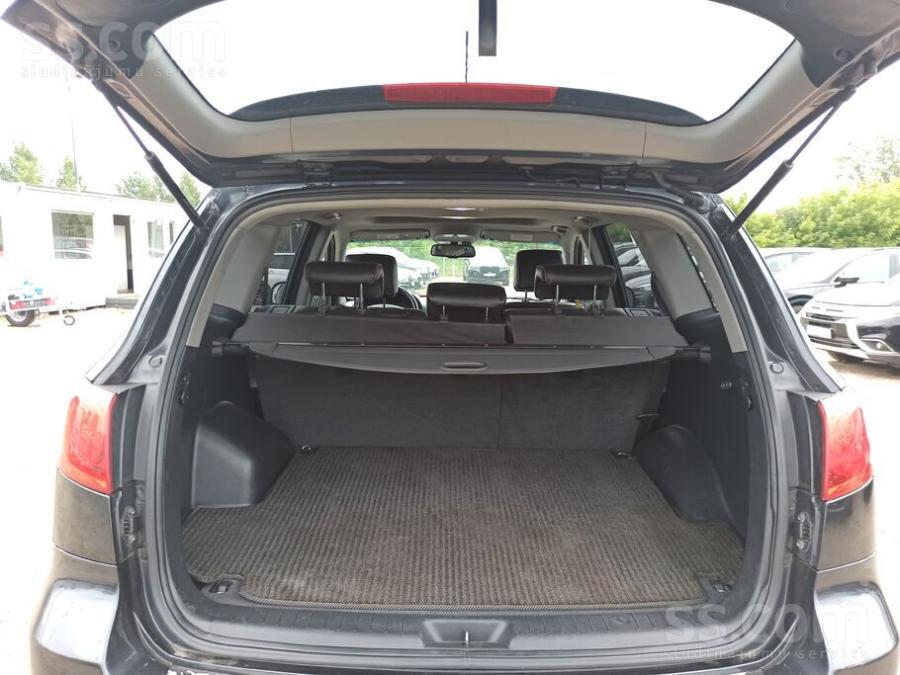 Black Hyundai Santa Fe 2007 in Daugavpils, with an engine capacity of 2.20 L and mileage of 0 thousand km for 4300 €, photo 11 on AUTOMOTO.COM.LV