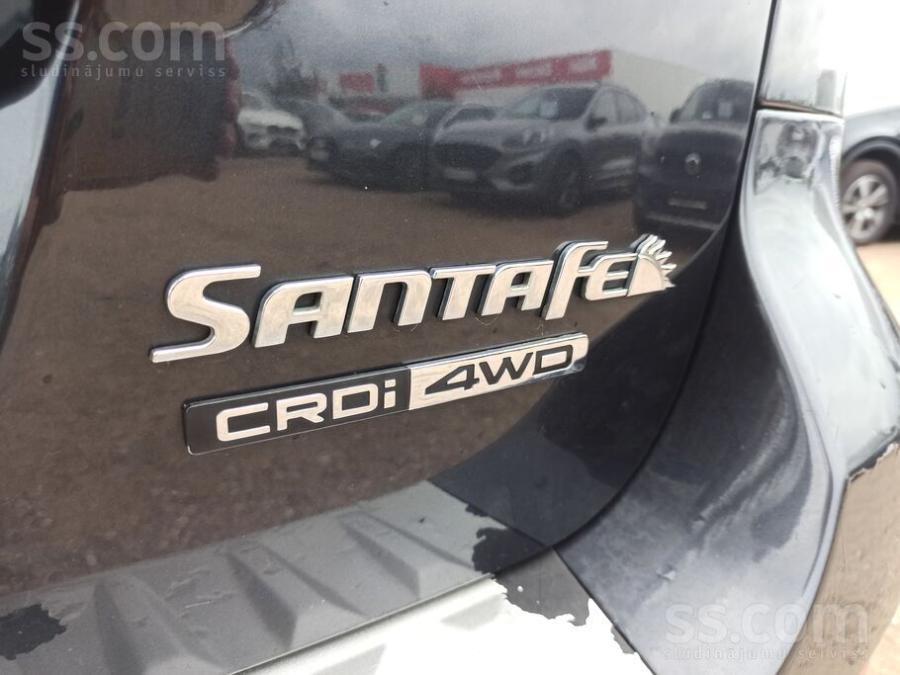 Black Hyundai Santa Fe 2007 in Daugavpils, with an engine capacity of 2.20 L and mileage of 0 thousand km for 4300 €, photo 13 on AUTOMOTO.COM.LV