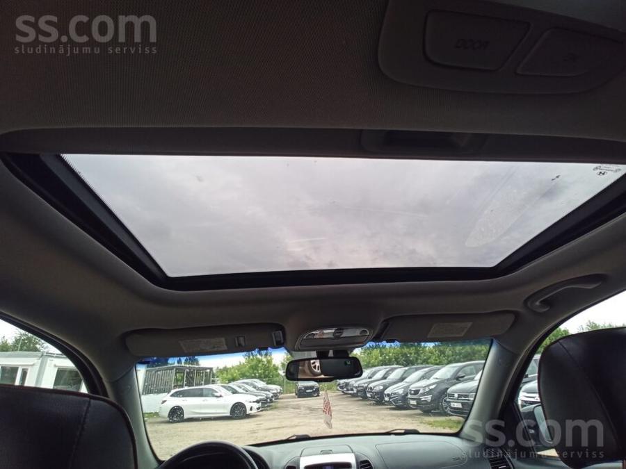 Black Hyundai Santa Fe 2007 in Daugavpils, with an engine capacity of 2.20 L and mileage of 0 thousand km for 4300 €, photo 14 on AUTOMOTO.COM.LV