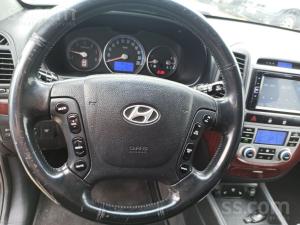 Black Hyundai Santa Fe 2007 in Daugavpils, with an engine capacity of 2.20 L and mileage of 0 thousand km for 4300 €, photo 23 on AUTOMOTO.COM.LV