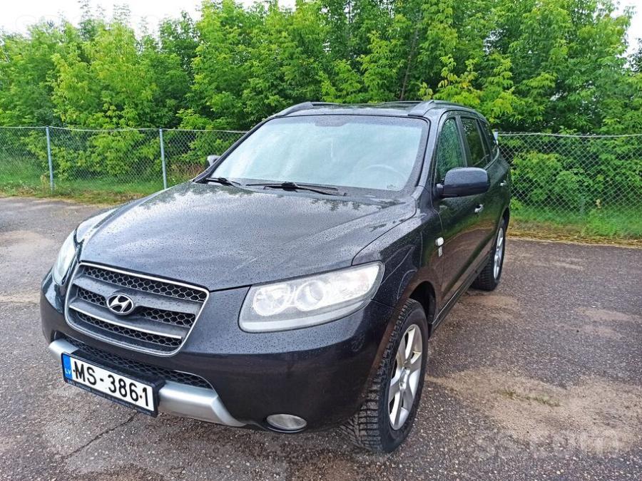 Black Hyundai Santa Fe 2007 in Daugavpils, with an engine capacity of 2.20 L and mileage of 0 thousand km for 4300 €, photo 33 on AUTOMOTO.COM.LV