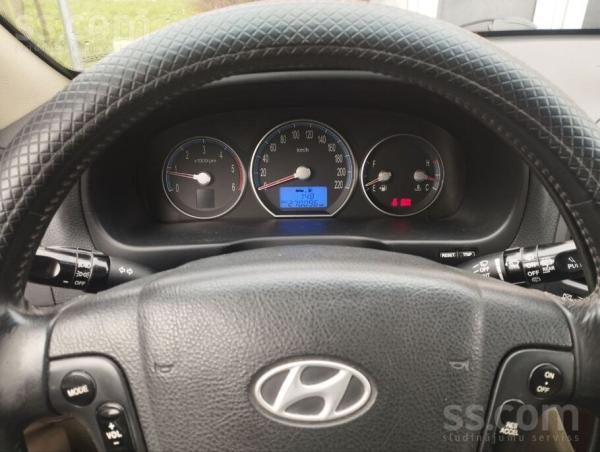 Melns Hyundai Santa Fe 2007 Jelgava, ar dzinēja tilpumu 2.20 L un nobraukumu 270 tūkst. km par 4000 €, foto 9 vietnē AUTOMOTO.COM.LV