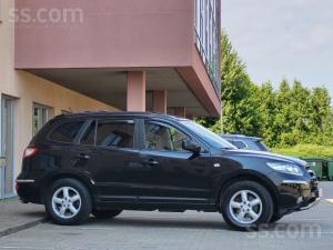 Melns Hyundai Santa Fe 2007 Jelgava, ar dzinēja tilpumu 2.20 L un nobraukumu 304 tūkst. km par 3290 €, foto 7 vietnē AUTOMOTO.COM.LV