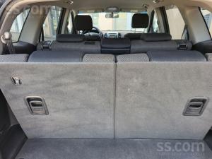 Melns Hyundai Santa Fe 2007 Jelgava, ar dzinēja tilpumu 2.20 L un nobraukumu 304 tūkst. km par 3290 €, foto 11 vietnē AUTOMOTO.COM.LV
