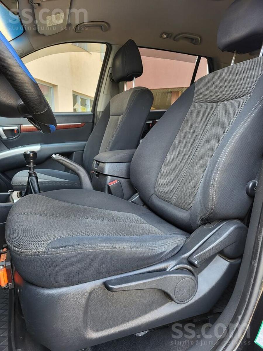 Melns Hyundai Santa Fe 2007 Jelgava, ar dzinēja tilpumu 2.20 L un nobraukumu 304 tūkst. km par 3290 €, foto 13 vietnē AUTOMOTO.COM.LV
