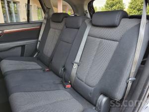 Melns Hyundai Santa Fe 2007 Jelgava, ar dzinēja tilpumu 2.20 L un nobraukumu 304 tūkst. km par 3290 €, foto 14 vietnē AUTOMOTO.COM.LV