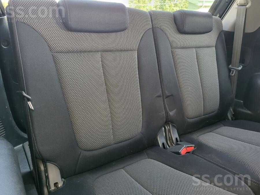 Melns Hyundai Santa Fe 2007 Jelgava, ar dzinēja tilpumu 2.20 L un nobraukumu 304 tūkst. km par 3290 €, foto 16 vietnē AUTOMOTO.COM.LV