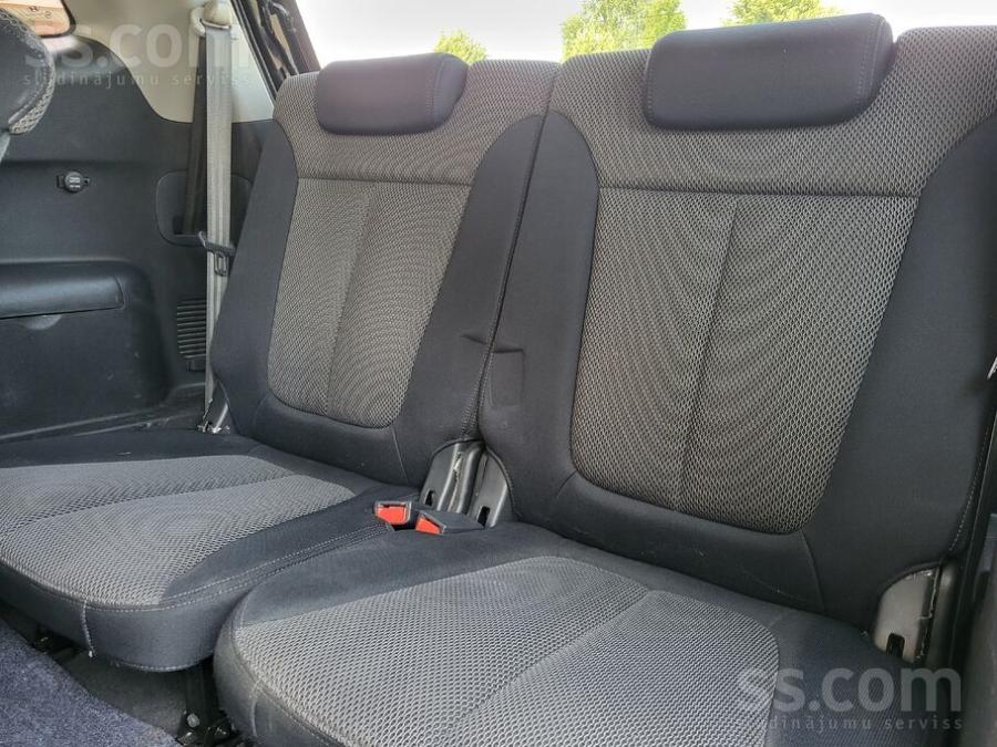 Melns Hyundai Santa Fe 2007 Jelgava, ar dzinēja tilpumu 2.20 L un nobraukumu 304 tūkst. km par 3290 €, foto 17 vietnē AUTOMOTO.COM.LV