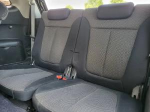 Black Hyundai Santa Fe 2007 in Jelgava, with an engine capacity of 2.20 L and mileage of 304 thousand km for 3290 €, photo 17 on AUTOMOTO.COM.LV