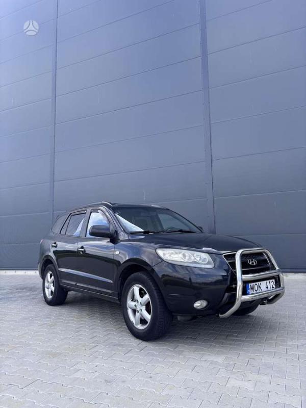 Melns Hyundai Santa Fe 2007 Šauļi, ar dzinēja tilpumu 2.19 L un nobraukumu 329 tūkst. km par 3250 €, foto 1 vietnē AUTOMOTO.COM.LV