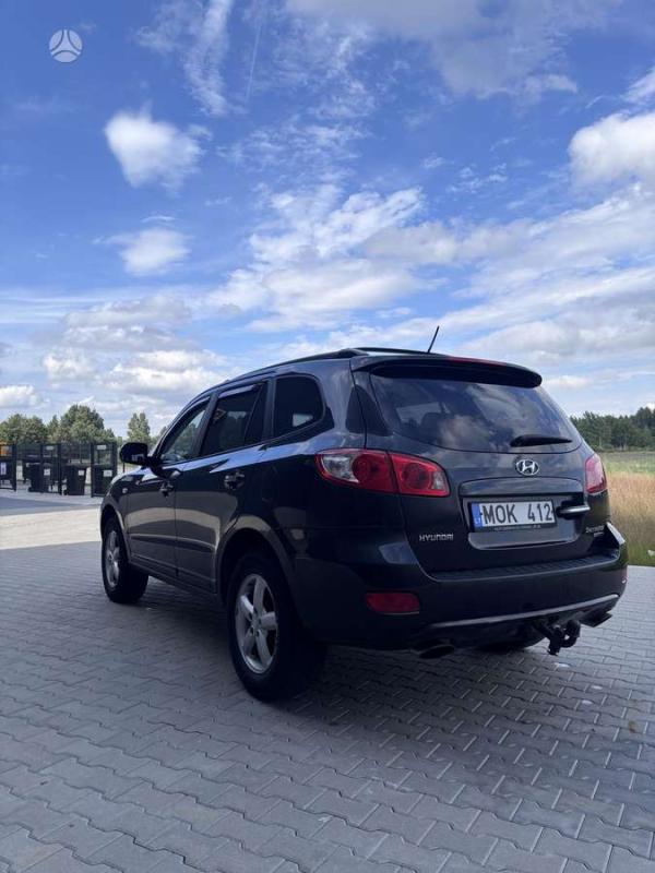 Melns Hyundai Santa Fe 2007 Šauļi, ar dzinēja tilpumu 2.19 L un nobraukumu 329 tūkst. km par 3250 €, foto 4 vietnē AUTOMOTO.COM.LV