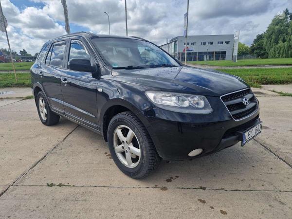 Melns Hyundai Santa Fe 2007 Panevēža, ar dzinēja tilpumu 2.19 L un nobraukumu 220 tūkst. km par 2999 €, foto 2 vietnē AUTOMOTO.COM.LV